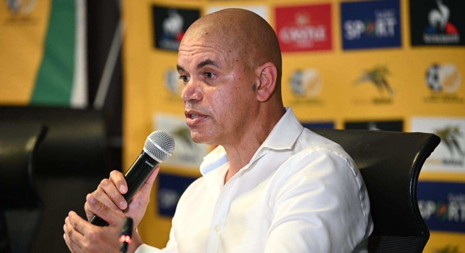 PSL rope in former top referee Ace Ncobo | FARPost
