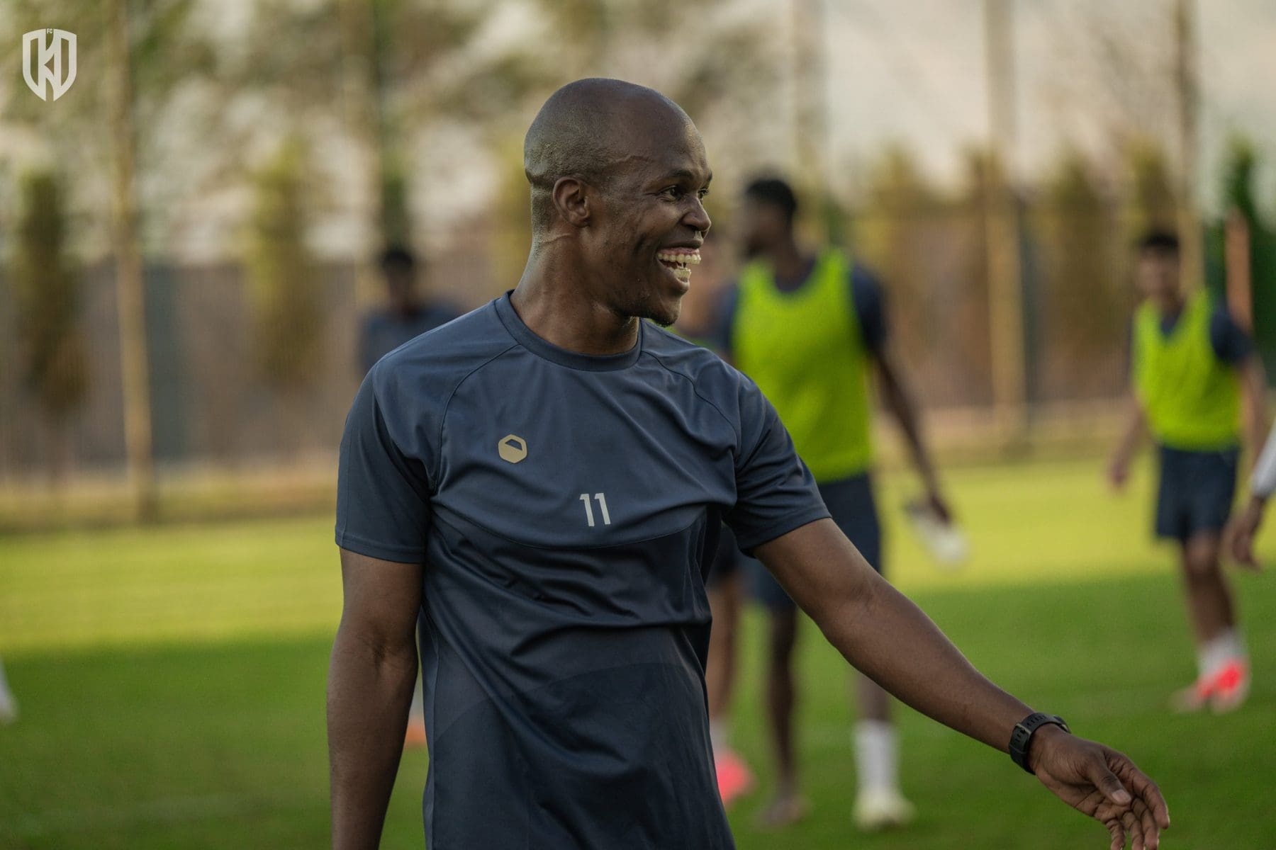 Knowledge Musona completes Al Akhdoud move | FARPost