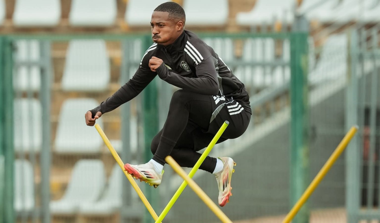 Pirates mulling over future of Shandu and Ndah